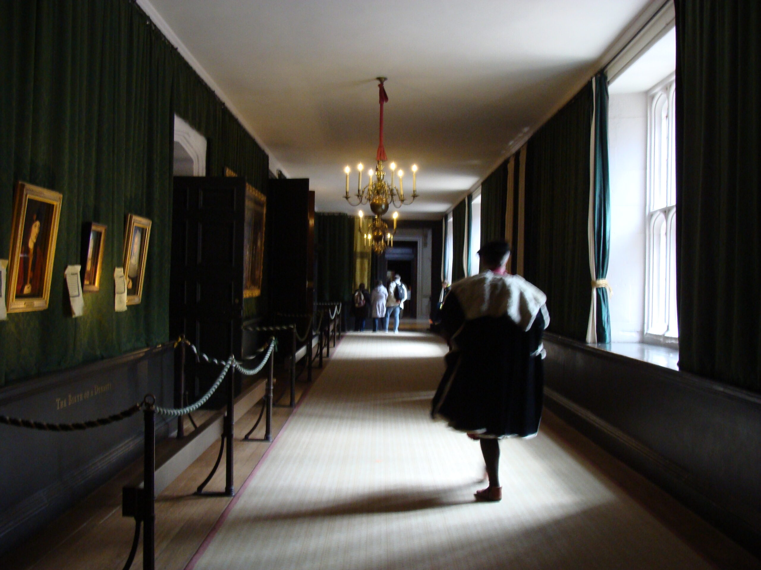 A Day at Windsor Castle & Hampton Court Palace – Part 2 – A Traveling Fool